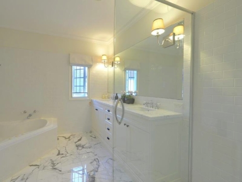 Bathroom Only One Fixed Glass Partition for WC – Crystal-India